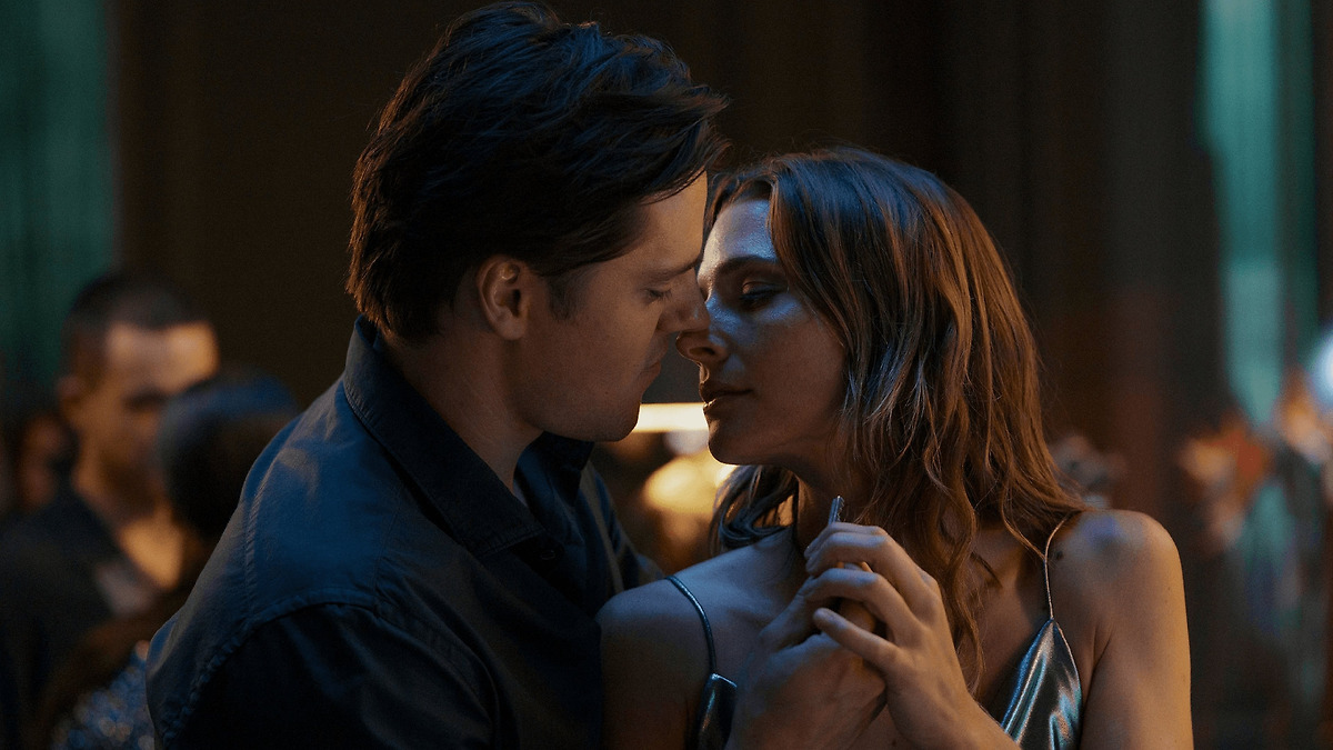 ‎Fall for Me (2025) directed by Sherry Hormann • Reviews, film + cast ...