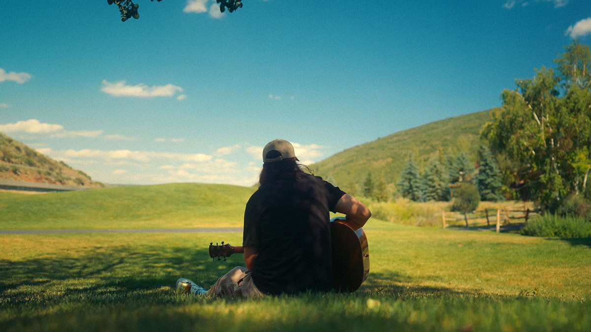 Noah Kahan: Out of Body’ review by jayson_carney • Letterboxd