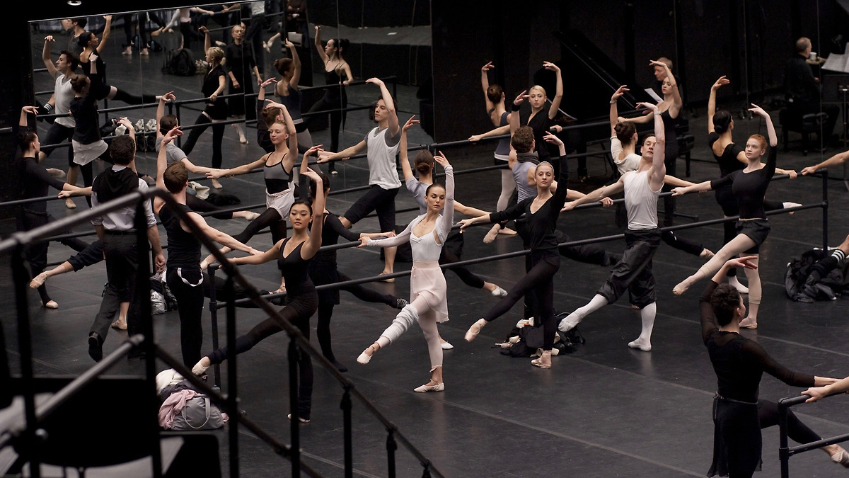 Black Swan’ review by dominick • Letterboxd