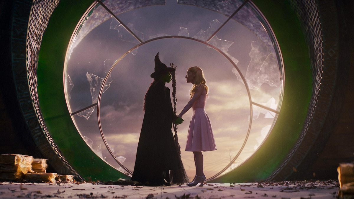 Wicked’ review by ⋆°𖦹 Delani .ᐟ • Letterboxd