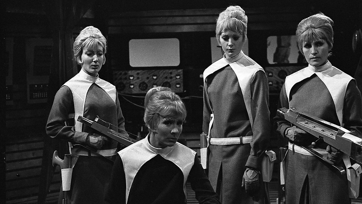 ‎Doctor Who: Galaxy 4 (1965) directed by Derek Martinus, Mervyn ...