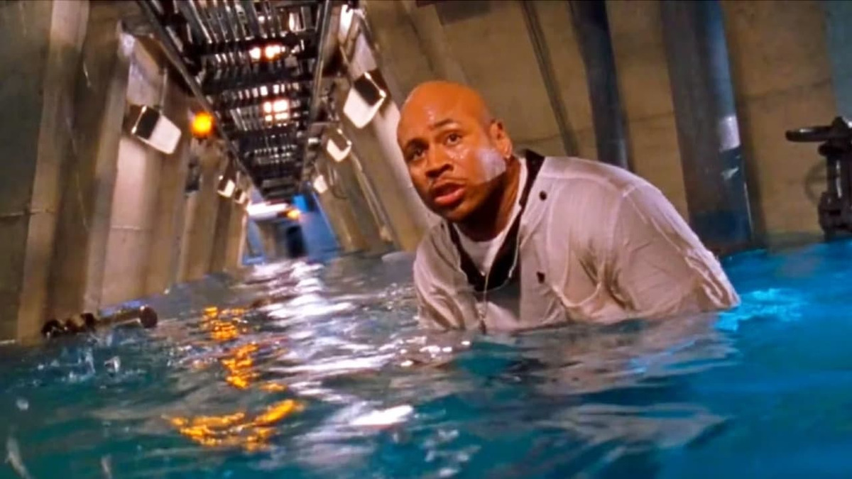 Deep Blue Sea’ review by Jacob Davison • Letterboxd