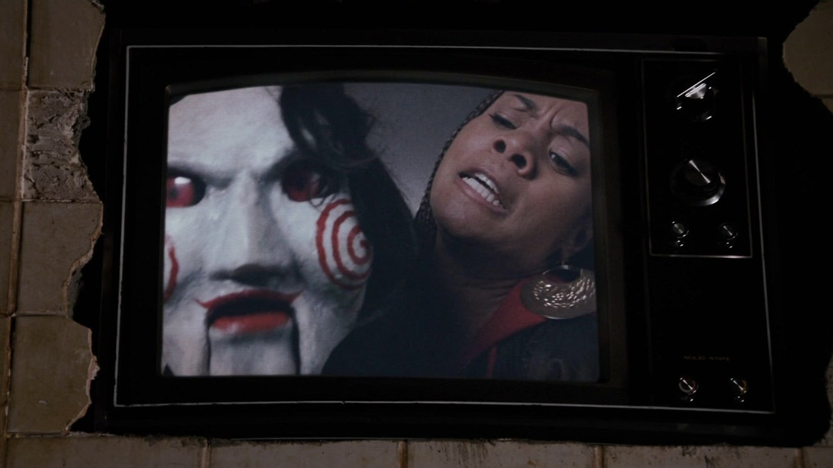 ‎Scary Movie 4 (2006) Spoofs & References, a list of films by saint ...