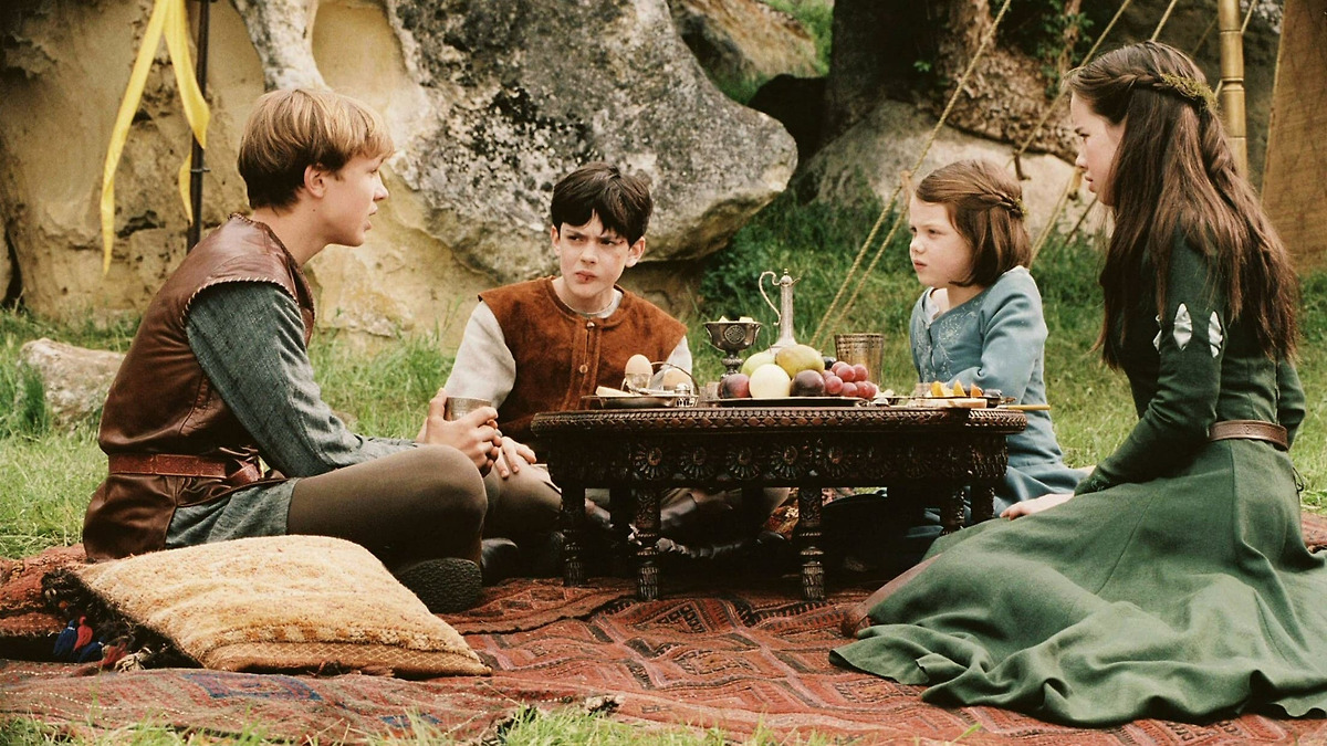 The Chronicles of Narnia: The Lion, the Witch and the Wardrobe’ review ...