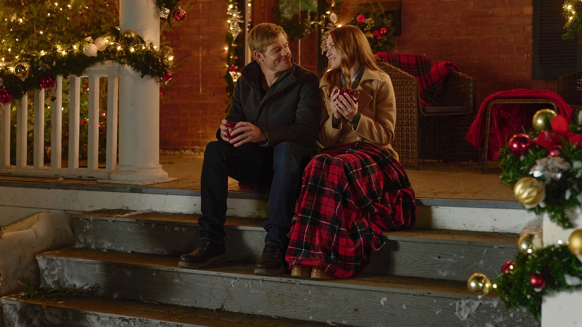 Twas the Text Before Christmas (2023) directed by T.W. Peacocke ...