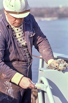 ‎Fader min (1975) directed by Henning Ørnbak • Film + cast • Letterboxd