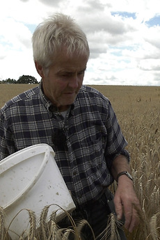 ‎To Bio or not Bio (2023) directed by Jess Hansen, Kay Gerdes • Film ...