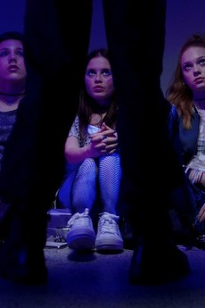 ‎Shh (2018) directed by Ewa Wikieł • Reviews, film + cast • Letterboxd