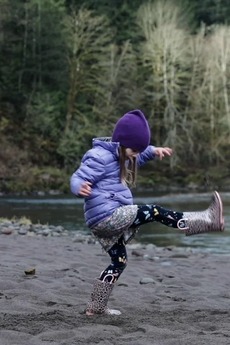 ‎Cocoons (2021) directed by Megan Zabel Holmes • Film + cast • Letterboxd