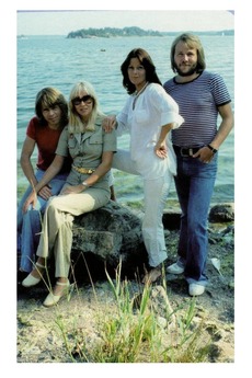 ‎ABBA-dabba-doo (1976) directed by Per Falkman, Leonard Eek • Reviews ...