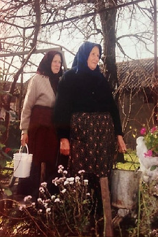‎Ana's Poems (2003) directed by Vlatka Vorkapić • Film + cast • Letterboxd
