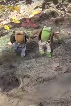 ‎Frog and Toad in "Dragons and Giants" (2012) directed by Aaron Zenz ...