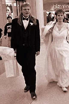 ‎Married at the Mall (2002) directed by Melody Gilbert • Reviews, film ...