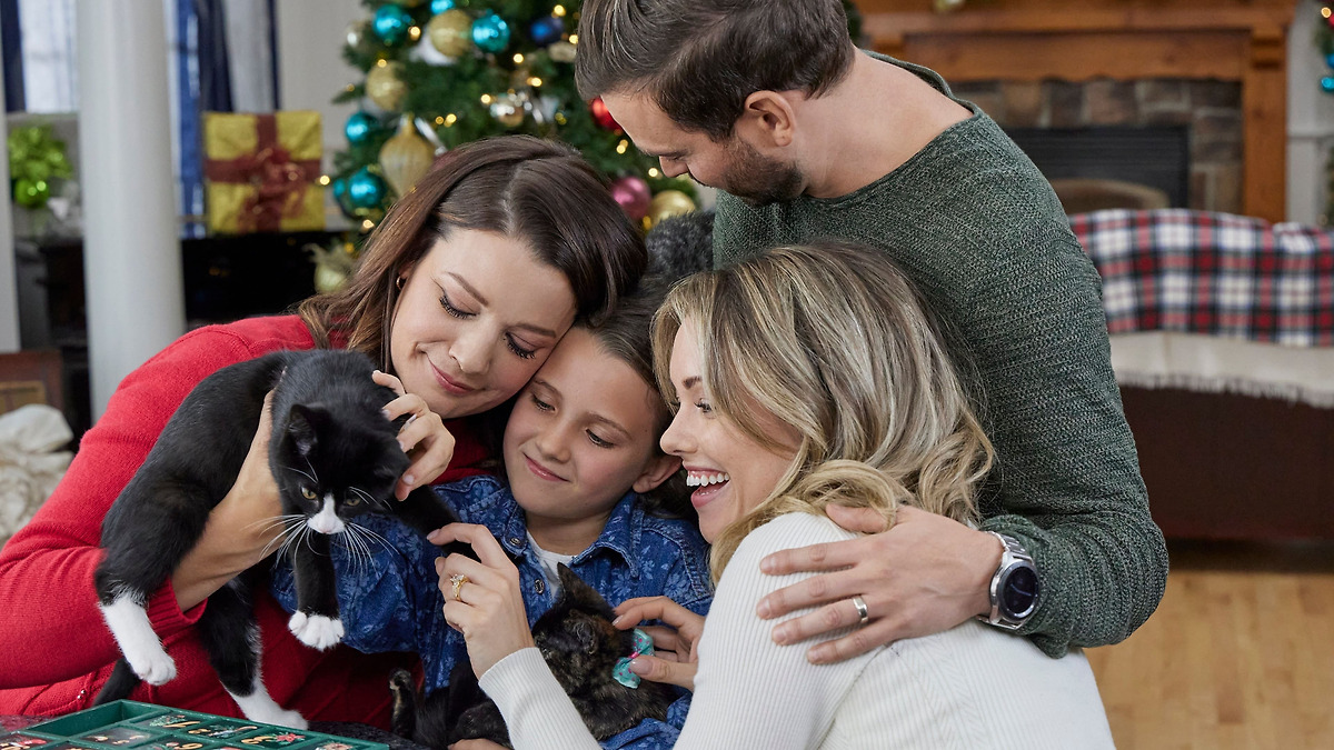 ‎The Nine Kittens of Christmas (2021) directed by David Winning ...