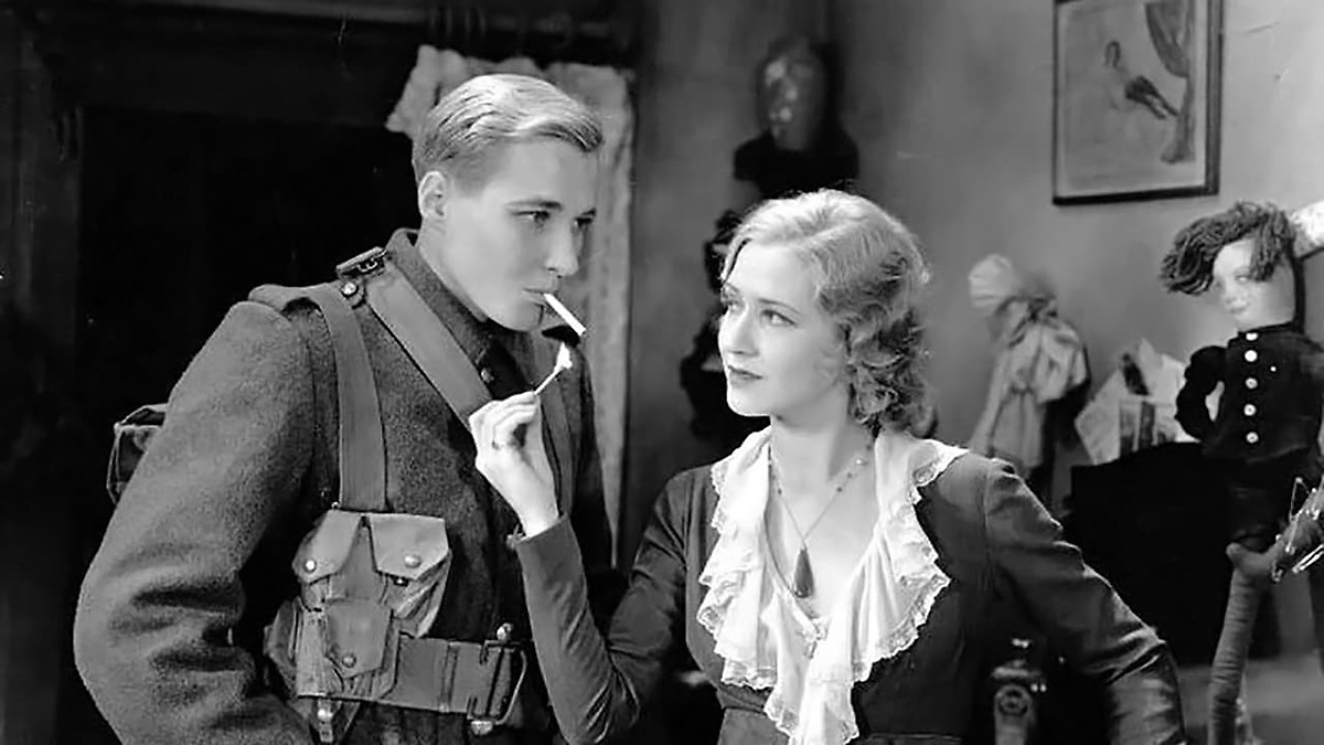 ‎Waterloo Bridge (1931) directed by James Whale • Reviews, film + cast ...