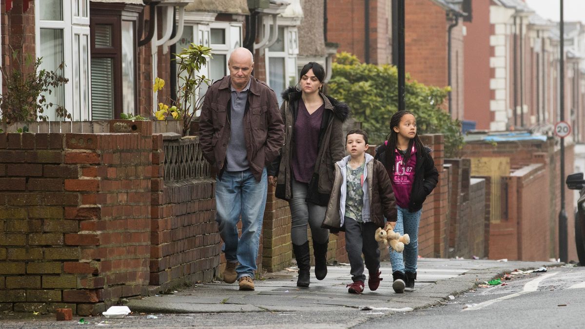 ‎I, Daniel Blake (2016) directed by Ken Loach • Reviews, film + cast ...