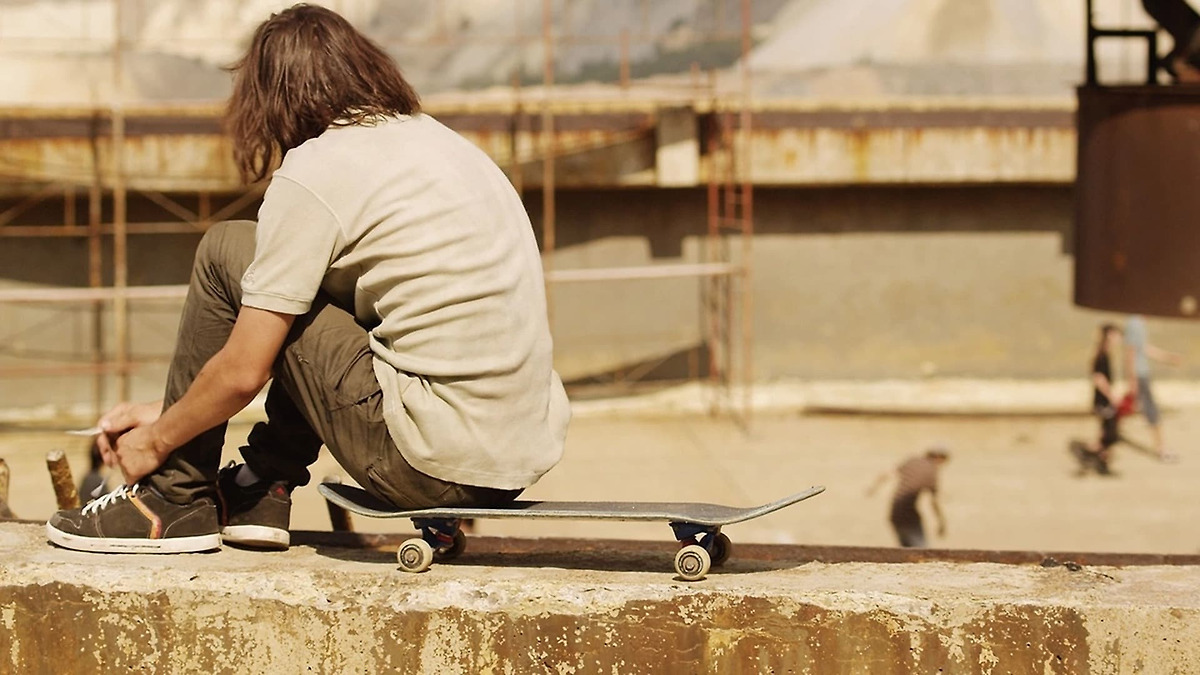 ‎Tilva Ros (2010) directed by Nikola Ležaić • Reviews, film + cast • Letterboxd