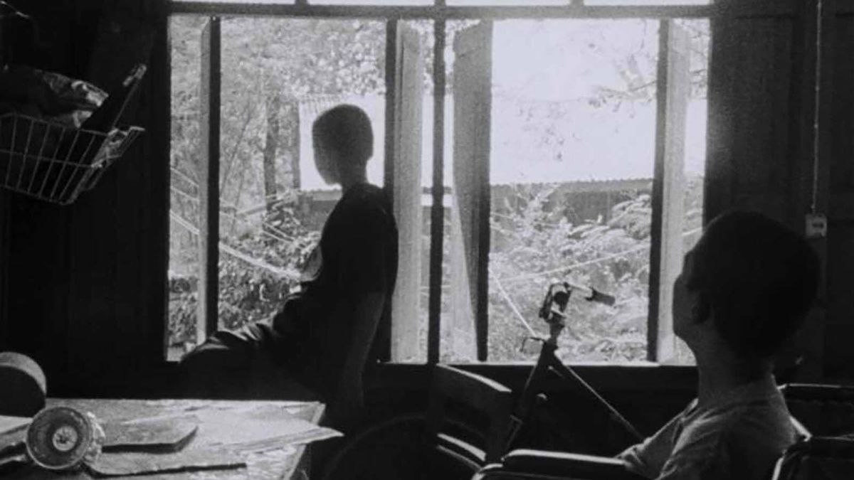 ‎Mysterious Object at Noon (2000) directed by Apichatpong Weerasethakul ...