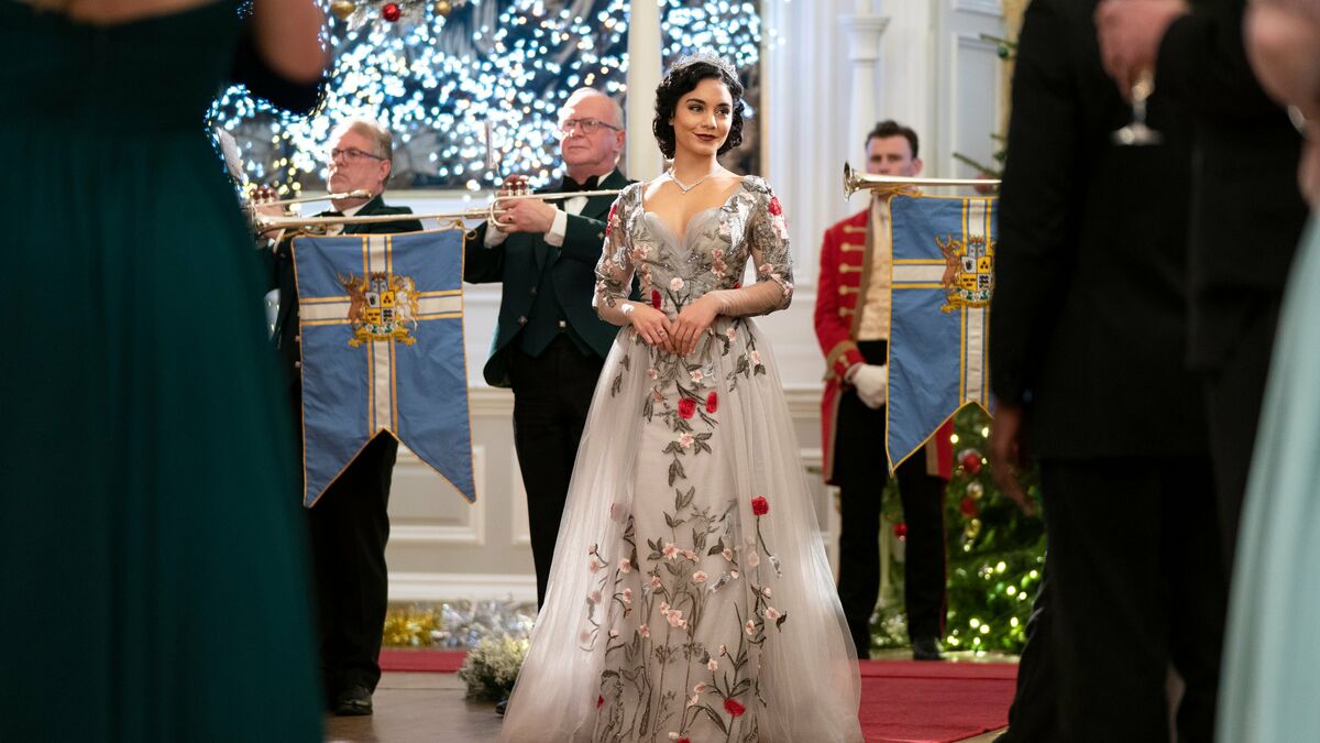 ‎The Princess Switch: Switched Again (2020) directed by Mike Rohl ...