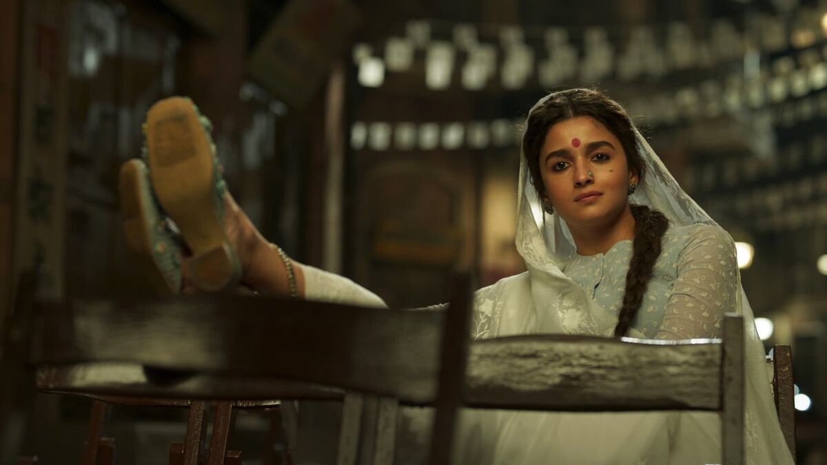 ‎Gangubai Kathiawadi (2022) directed by Sanjay Leela Bhansali • Reviews ...