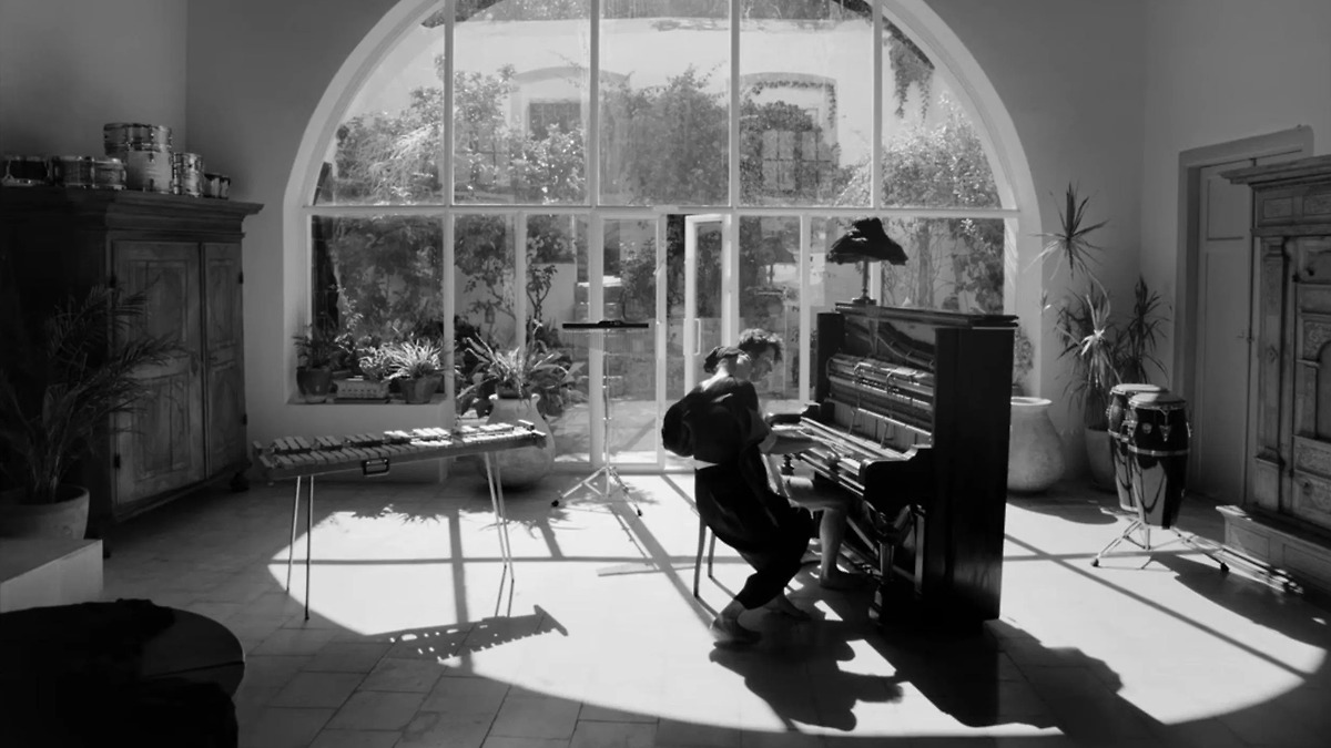 ‎Muse (2025) directed by Paweł Pawlikowski • Reviews, film + cast ...