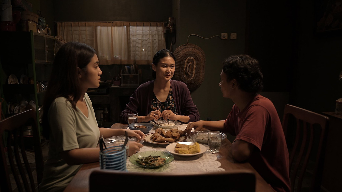 ‎Crocodile Tears (2024) directed by Tumpal Tampubolon • Reviews, film ...