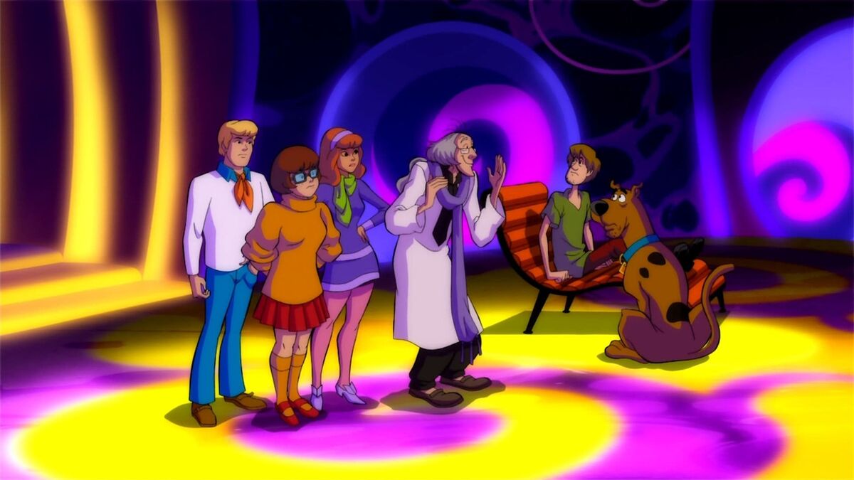‎Scooby-Doo! Legend of the Phantosaur (2011) directed by Ethan ...