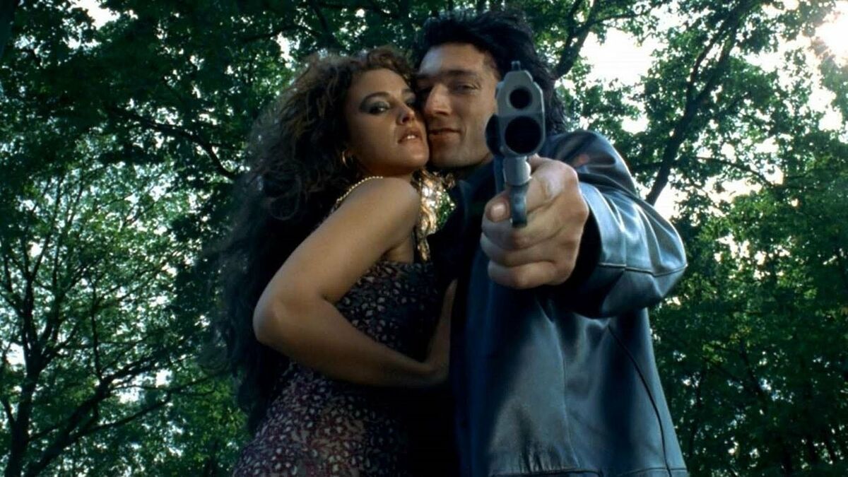 ‎Dobermann (1997) directed by Jan Kounen • Reviews, film + cast ...