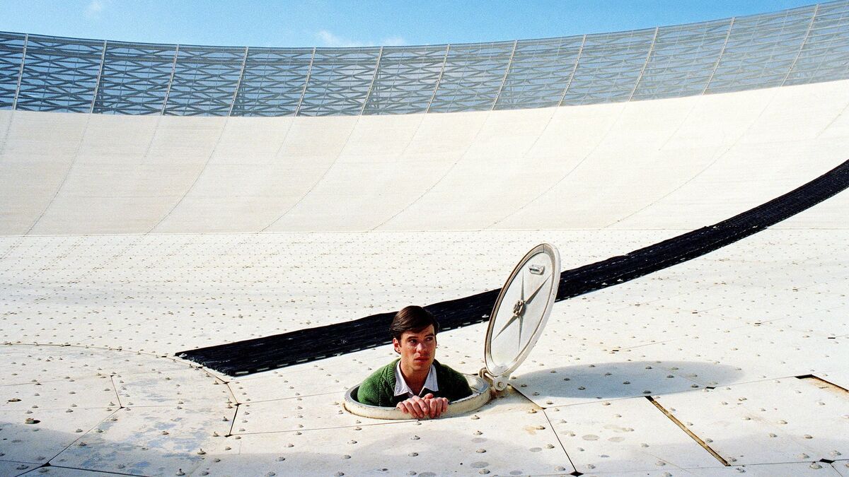 ‎The Dish (2000) directed by Rob Sitch • Reviews, film + cast • Letterboxd