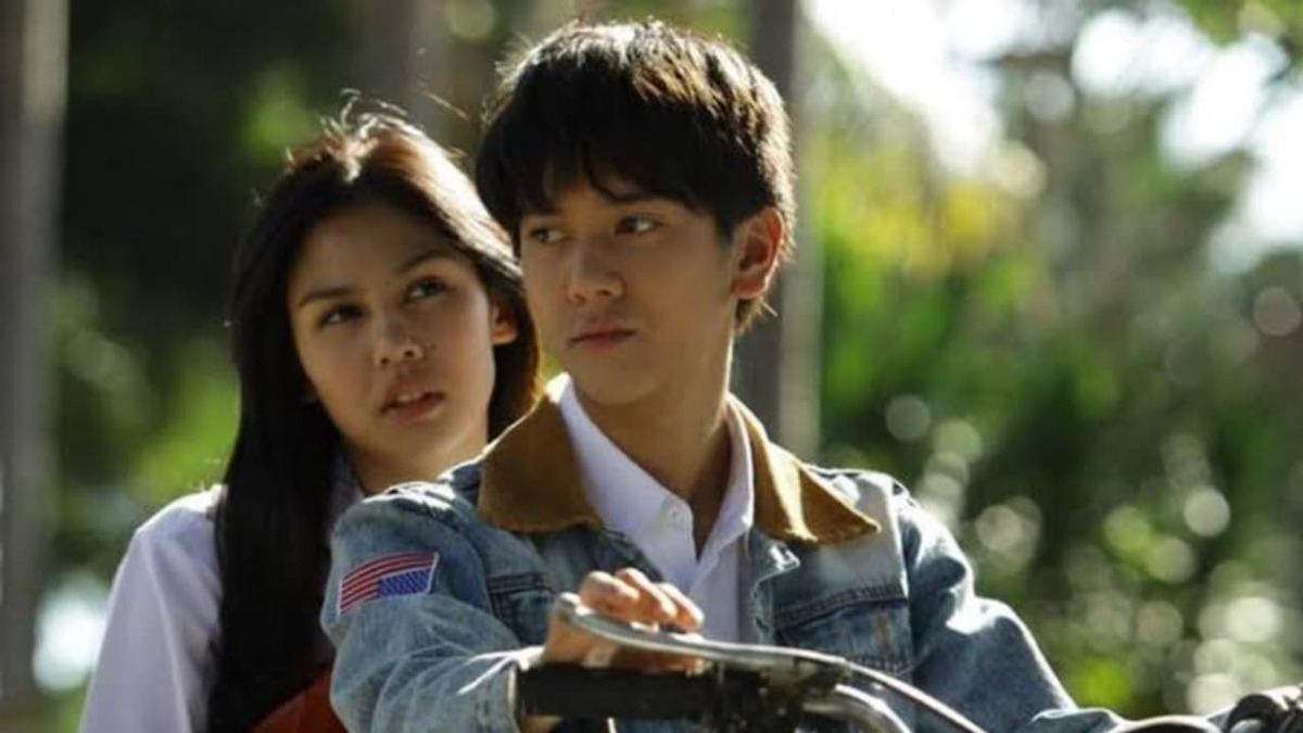 ‎Dilan 1990 (2018) directed by Fajar Bustomi, Pidi Baiq • Reviews, film ...