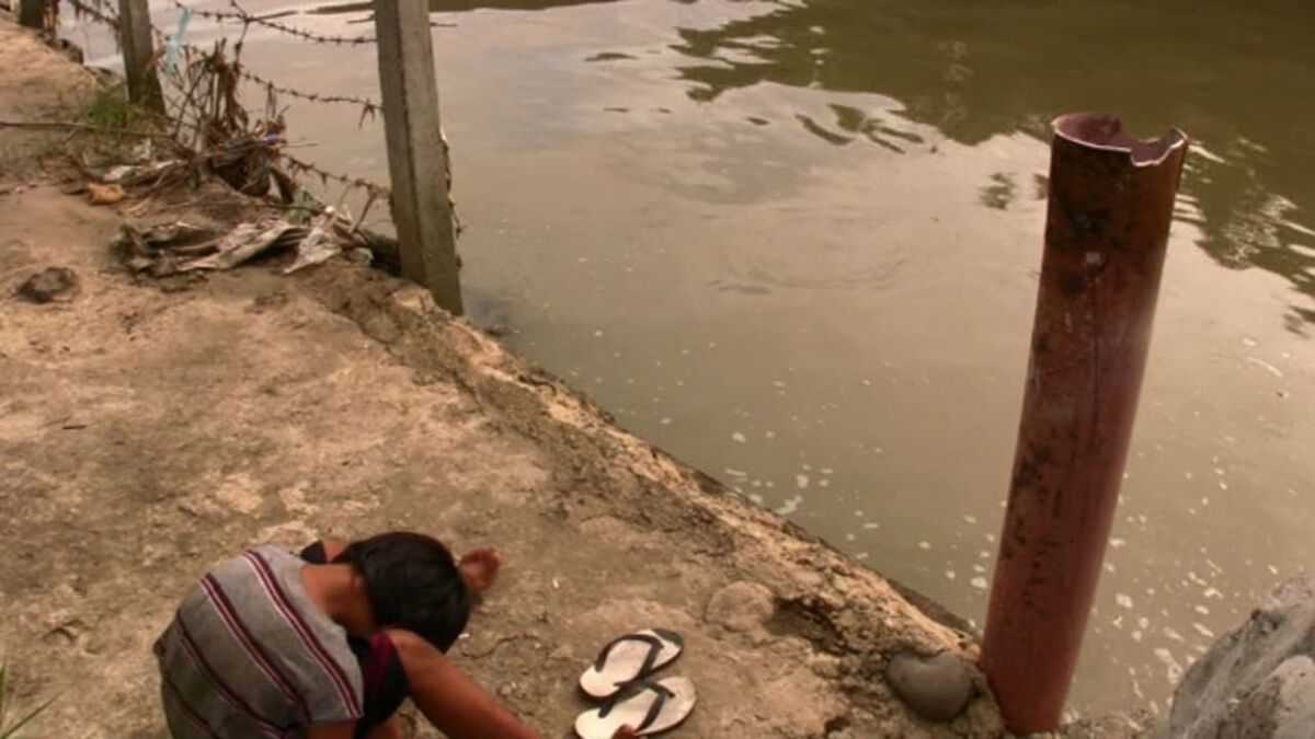 ‎Imburnal (2008) directed by Sherad Anthony Sanchez • Reviews, film ...