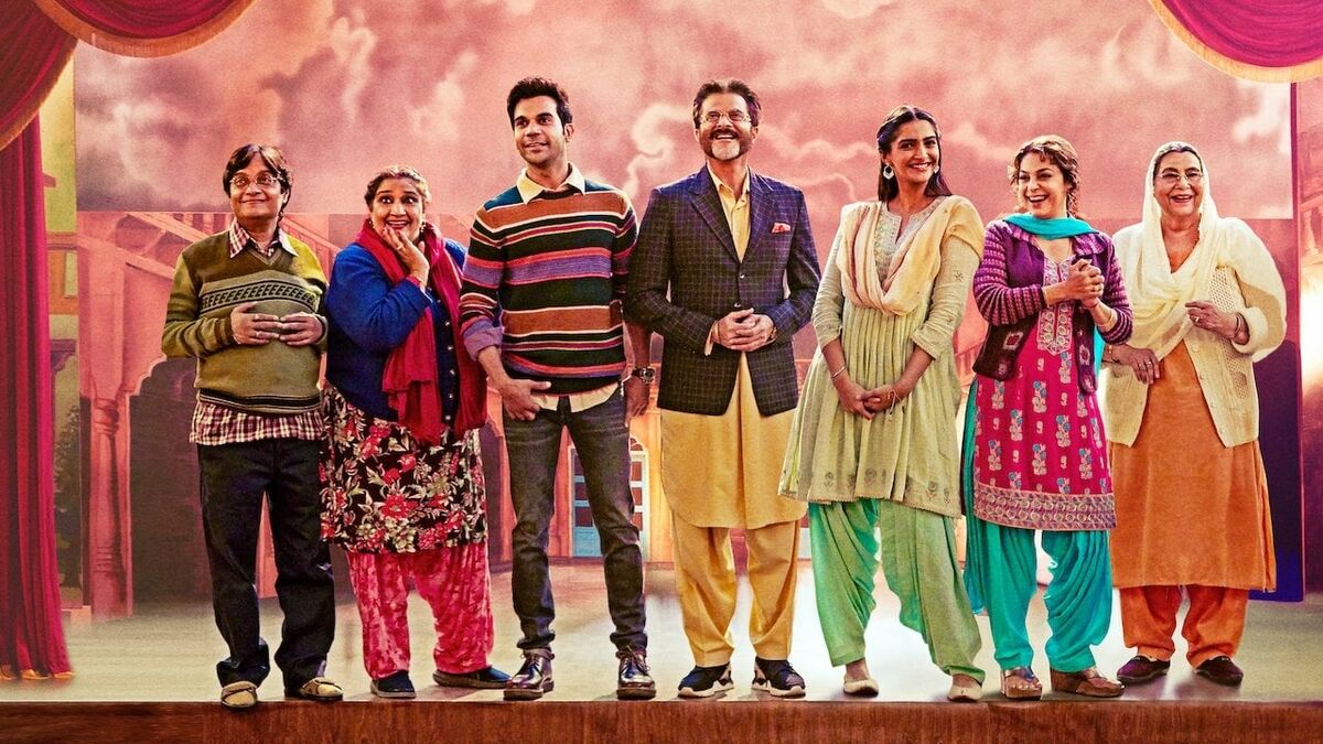 ‎Ek Ladki Ko Dekha Toh Aisa Laga (2019) directed by Shelly Chopra Dhar ...