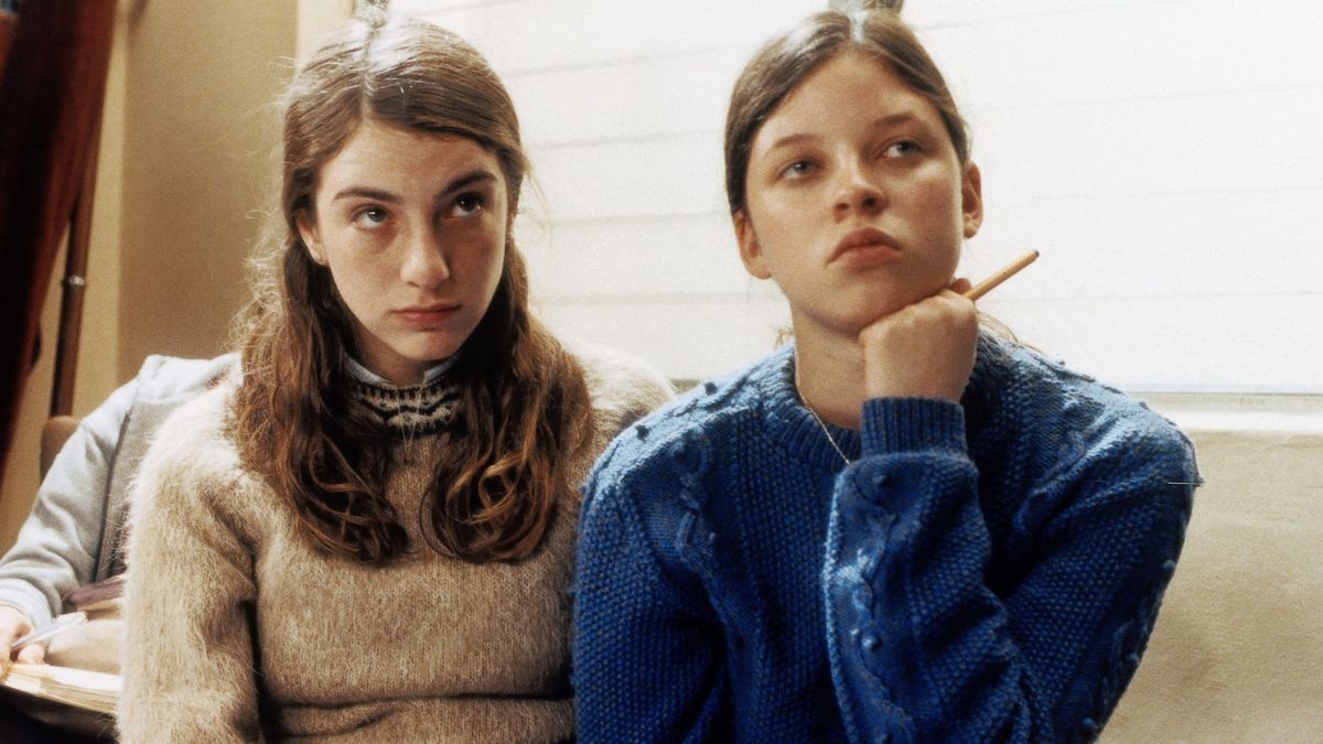 ‎The Holy Girl (2004) directed by Lucrecia Martel • Reviews, film ...