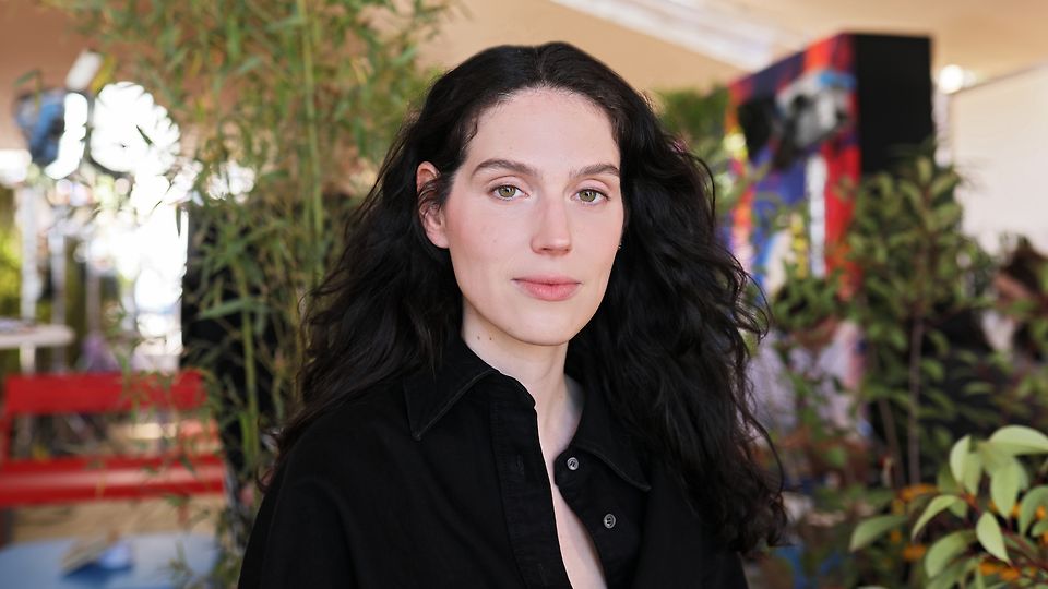 ‎Inside Looking Out: Sorry, Baby’s Eva Victor on healing and humor in ...