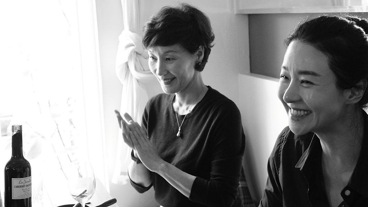 ‎Walk Up (2022) directed by Hong Sang-soo • Reviews, film + cast ...