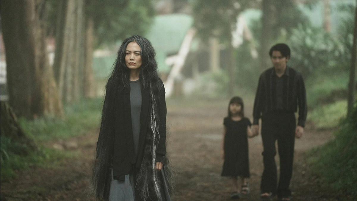 ‎Tenung by Risa Saraswati & Dimasta (2025) directed by Rizal Mantovani ...