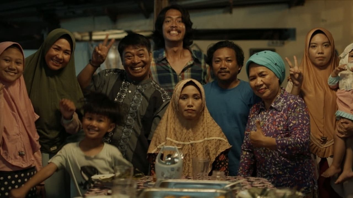 ‎Basri & Salma in a Never-Ending Comedy (2023) directed by Khozy Rizal • Reviews, film + cast ...
