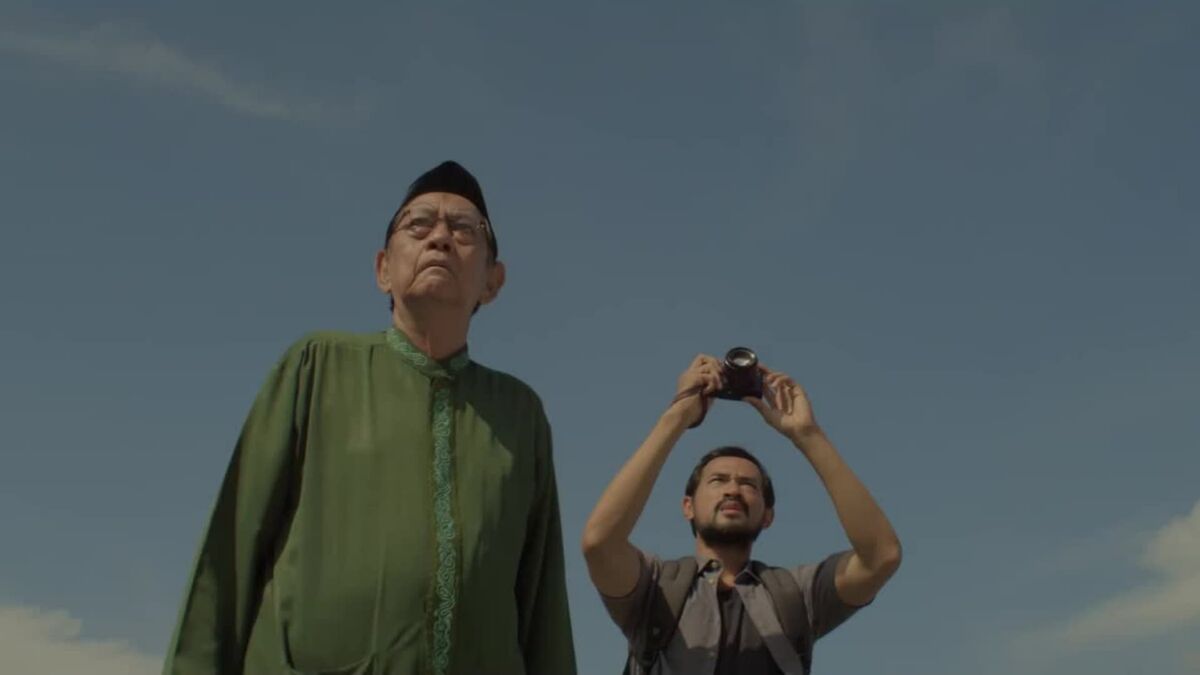 ‎The Crescent Moon (2015) directed by Ismail Basbeth • Reviews, film ...