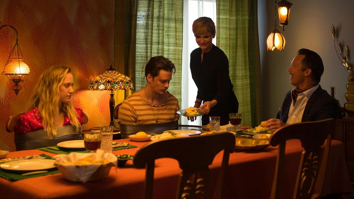 ‎Villains (2019) directed by Robert Olsen, Dan Berk • Reviews, film ...