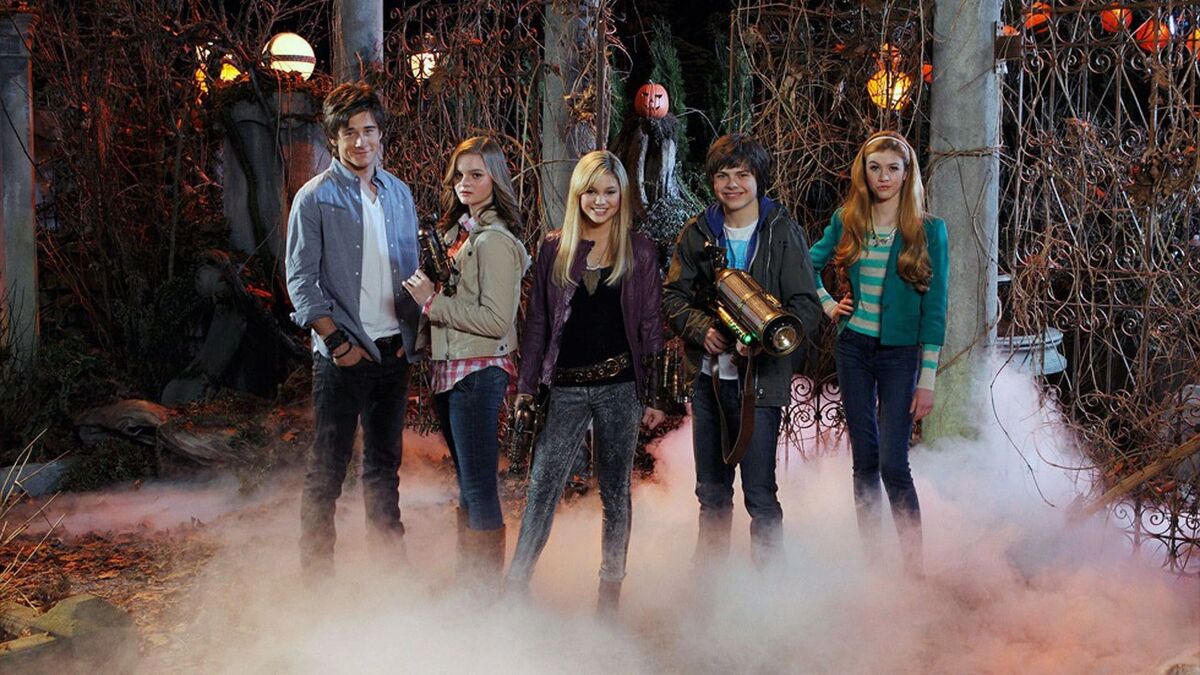 Girl vs. Monster’ review by SpOoky Lukey Video 👻📼🎃 • Letterboxd