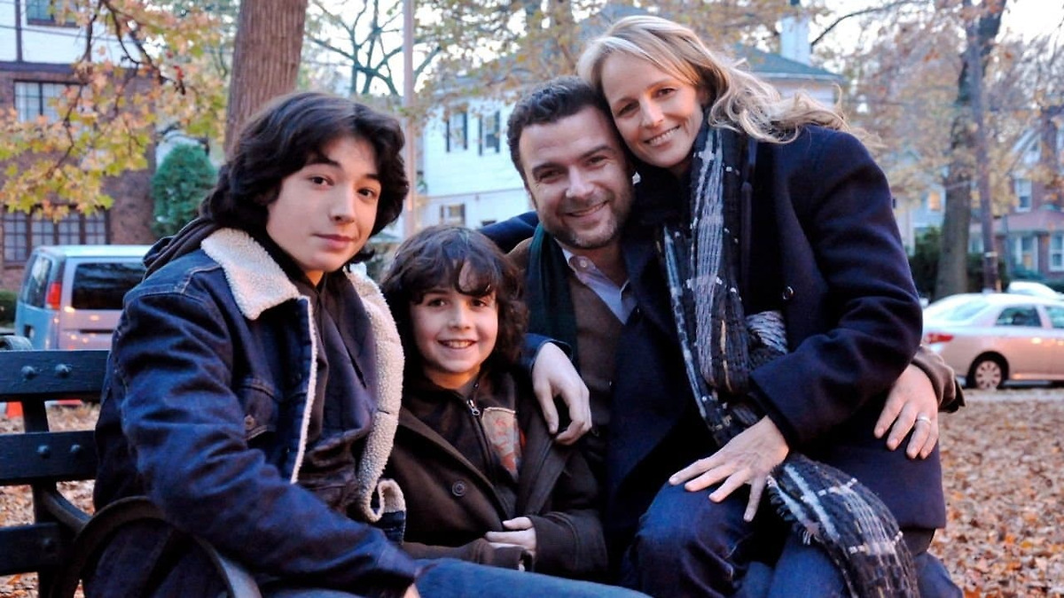 ‎Every Day (2010) directed by Richard Levine • Reviews, film + cast ...