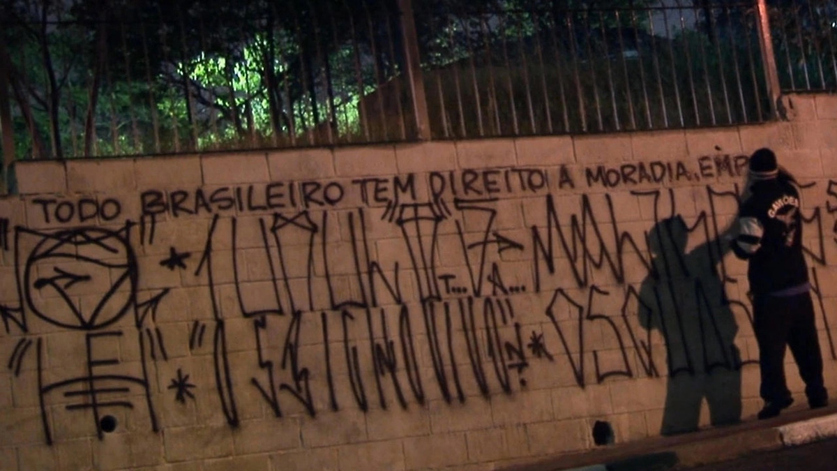 ‎Pixo (2009) directed by João Wainer, Roberto T. Oliveira • Reviews ...