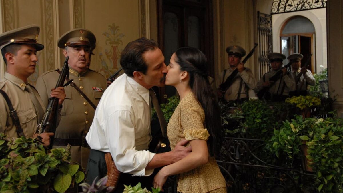 ‎Tear This Heart Out (2008) directed by Roberto Sneider • Reviews, film + cast • Letterboxd