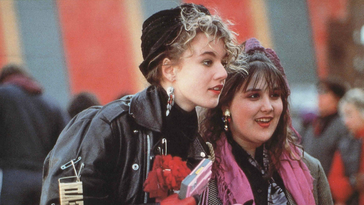‎Cookie (1989) directed by Susan Seidelman • Reviews, film + cast ...