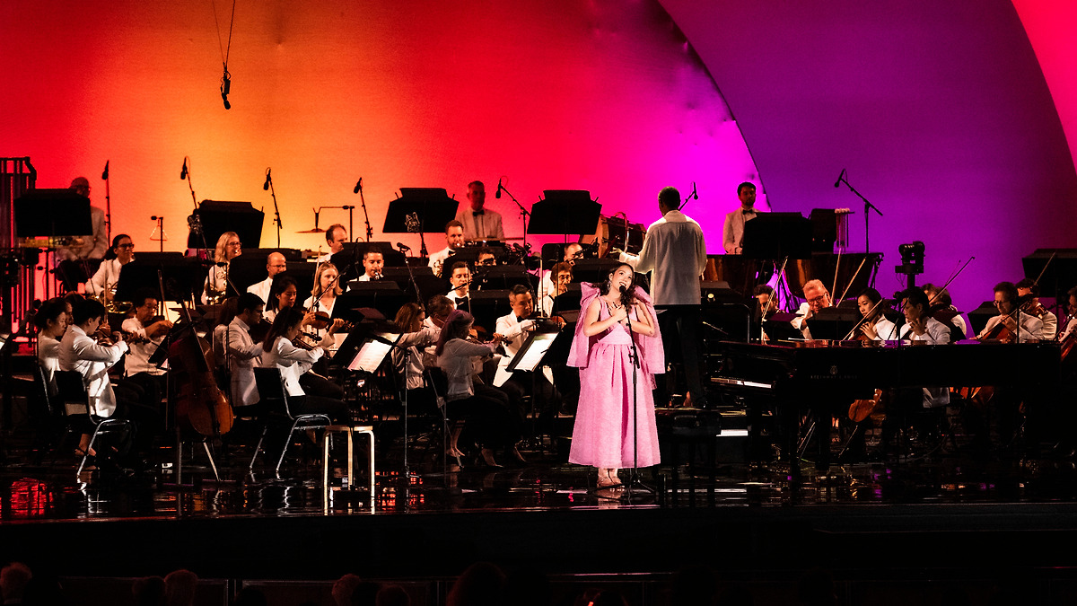 Laufey's A Night at the Symphony: Hollywood Bowl’ review by ava ! ♡‧₊˚ • Letterboxd