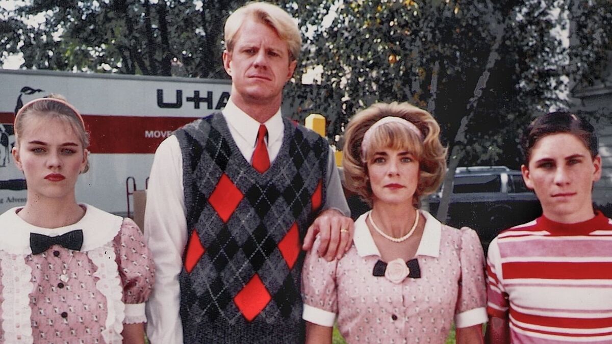 ‎Meet the Applegates (1990) directed by Michael Lehmann • Reviews, film ...