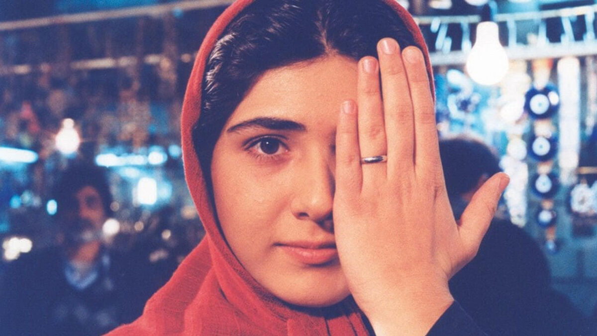 ‎Dancing in the Dust (2003) directed by Asghar Farhadi • Reviews, film + cast • Letterboxd