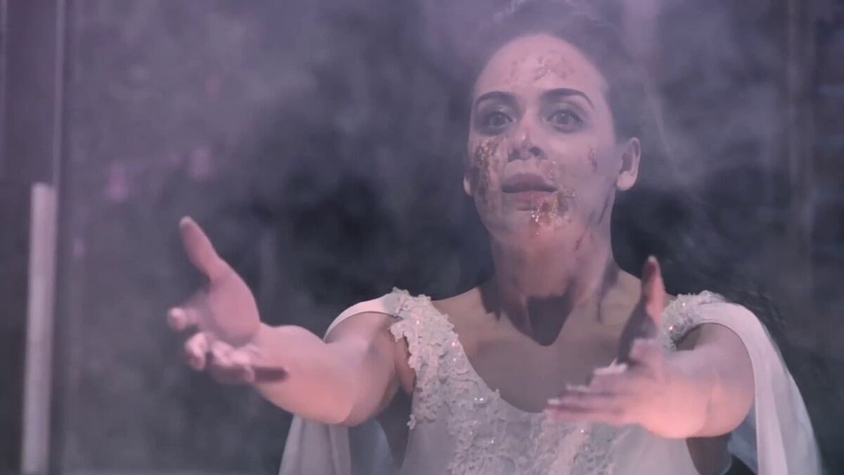 ‎Patayin sa Sindak si Barbara (1995) directed by Chito S. Roño ...