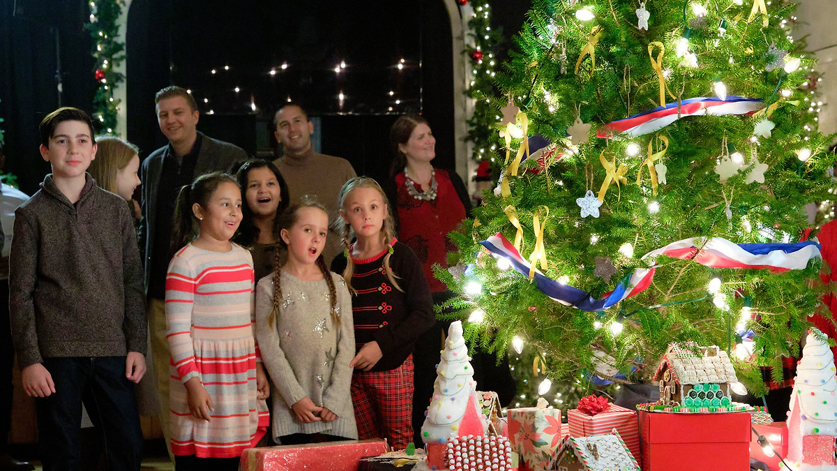 ‎Never Kiss a Man in a Christmas Sweater (2020) directed by Allan Harmon • Reviews, film + cast ...