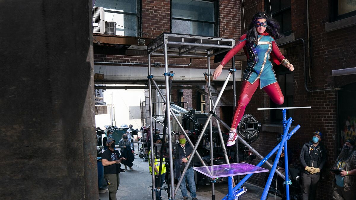 ‎Marvel Studios Assembled: The Making of Ms. Marvel (2022) directed by ...